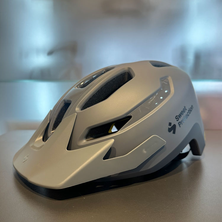 Sweet Protection Ripper Mips Helmet – Graphite | Factory Pilots